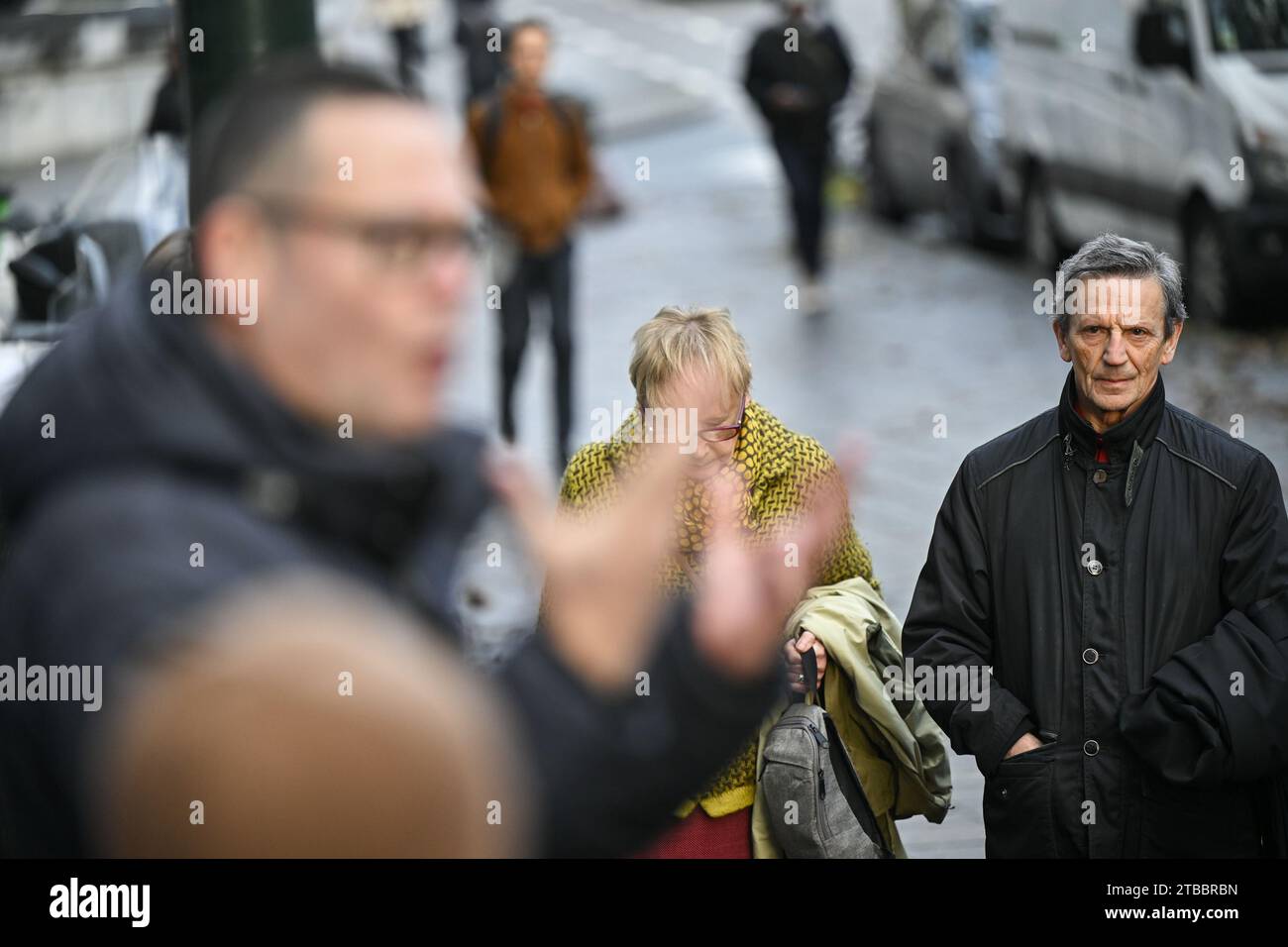 Le président du PVDA - PTB Raoul Hedebouw et l'avocat Jos Vander Velpen ...