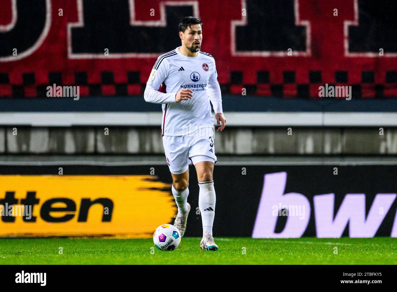 Kaiserslautern, Allemagne. 05 décembre 2023. Football : coupe DFB, 1 ...