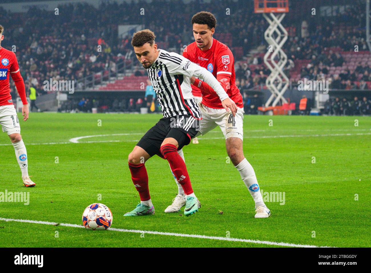 Copenhague, Danemark. 06 décembre 2023. Jordan Larsson (11) du FC ...