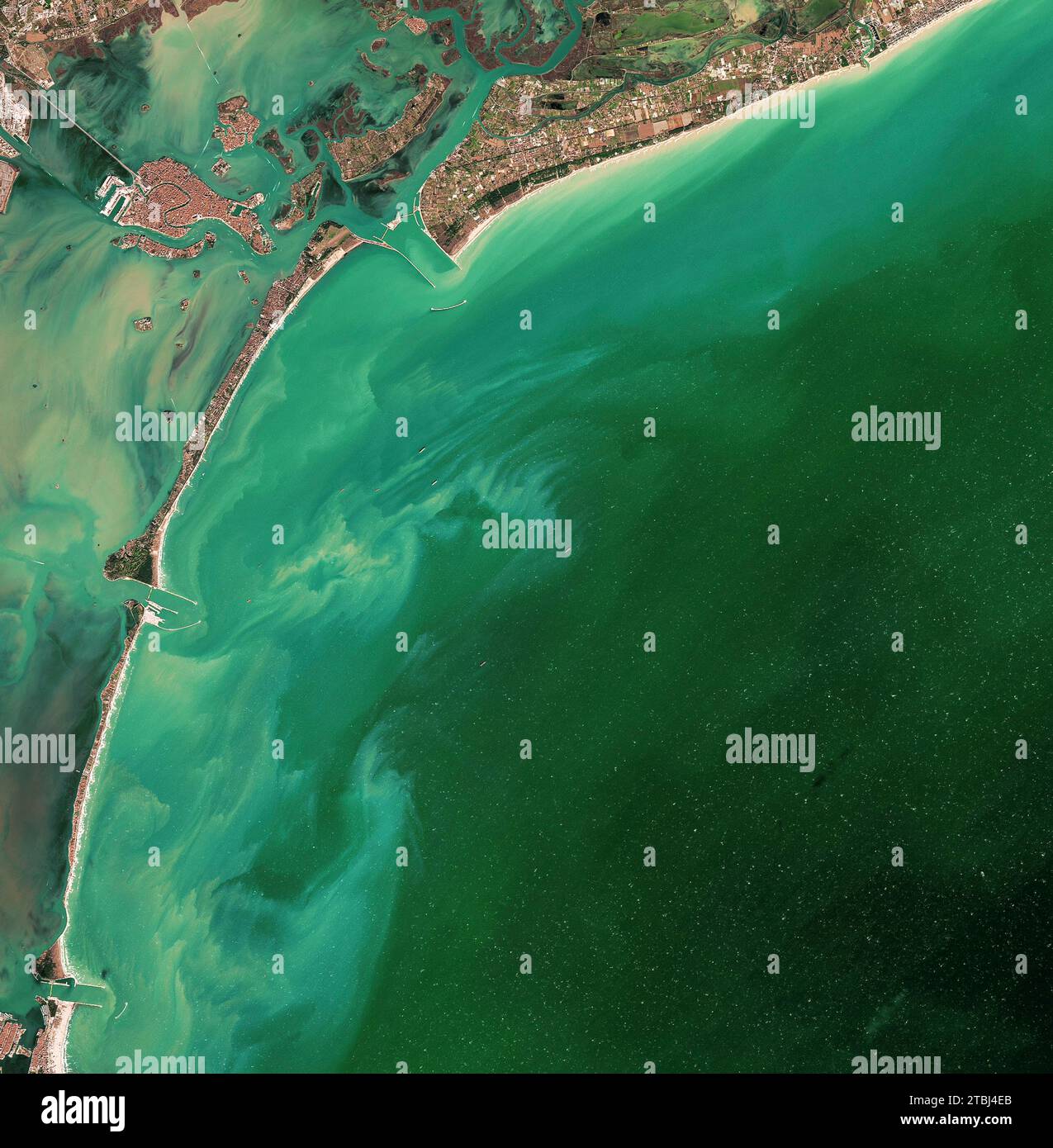 Controllo delle inondazioni Banque de photographies et d’images à haute ...