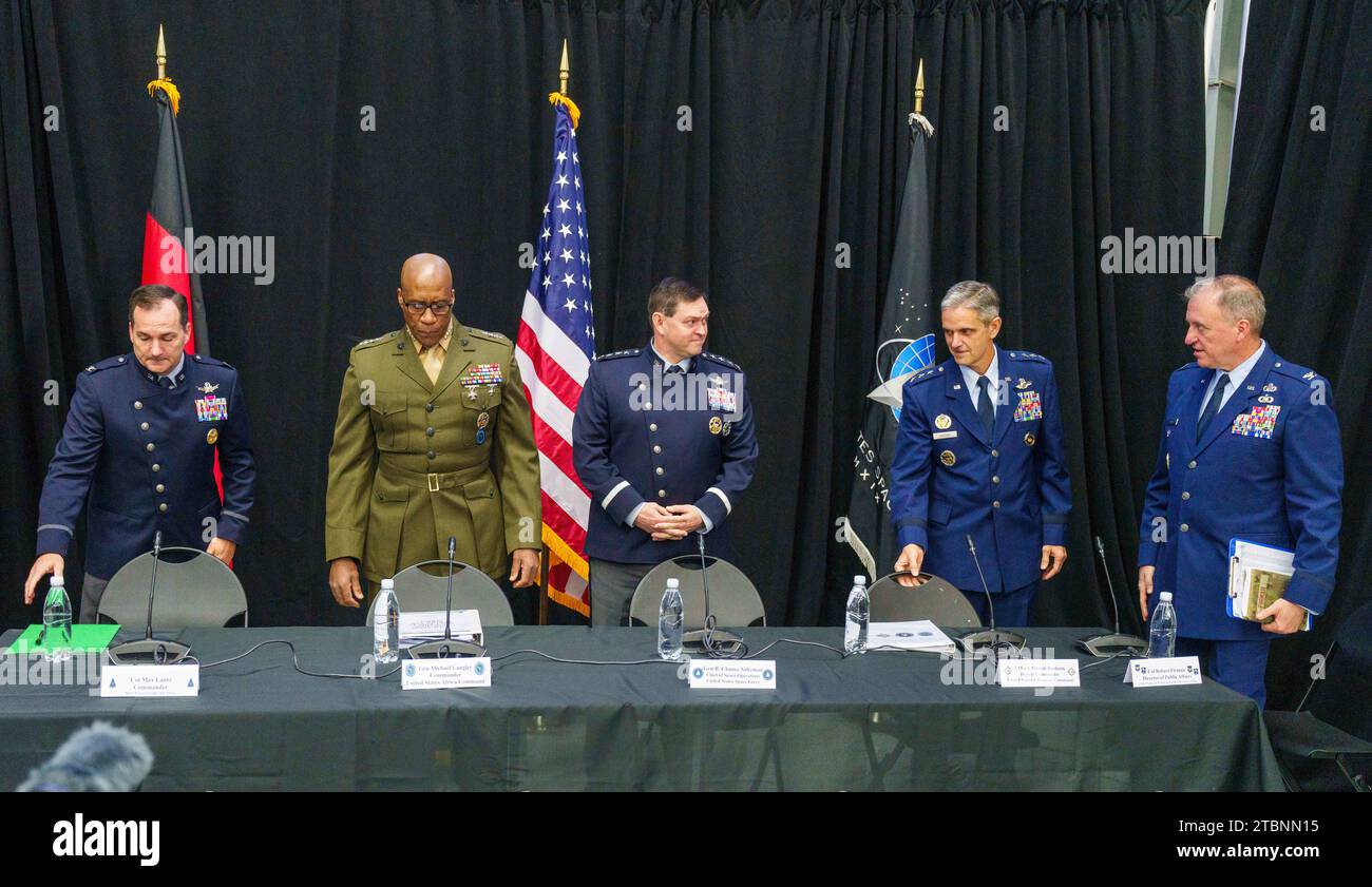 08 décembre 2023, Rhénanie-Palatinat, Ramstein-Miesenbach : Max Lantz ...