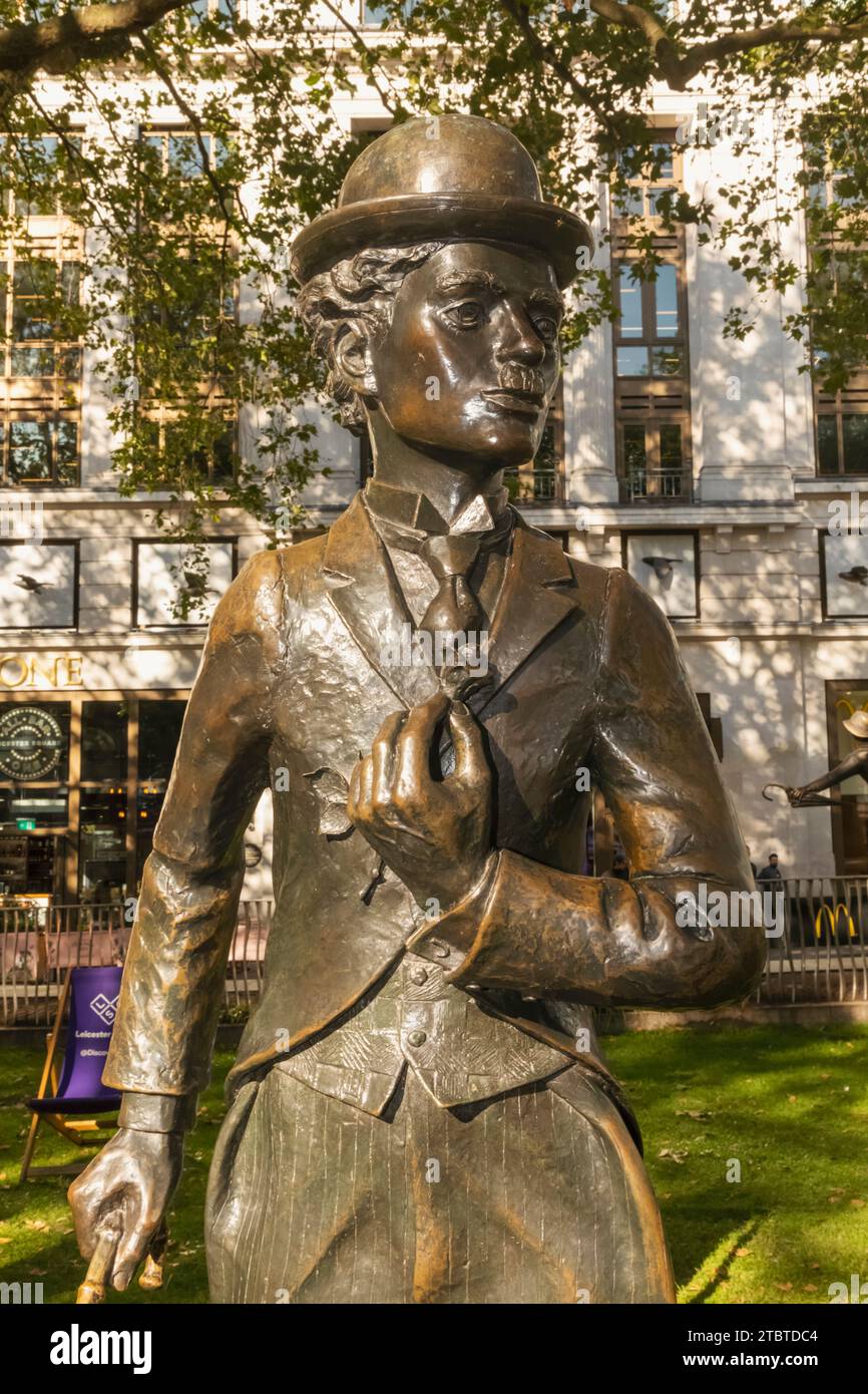 Charlie chaplin statue leicester square Banque de photographies et d ...