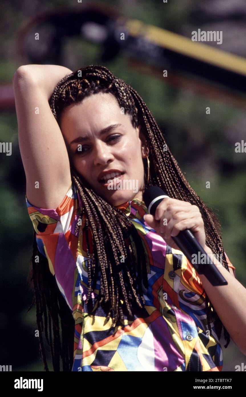 Alexia chanteuse 1996 Banque de photographies et d’images à haute ...