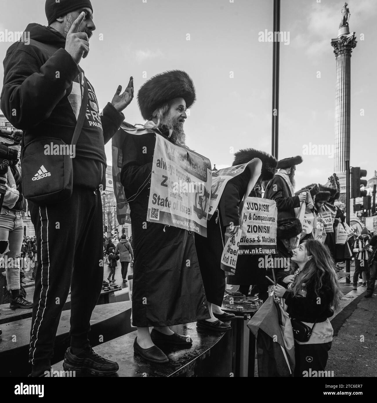 Orthodox jews london palestine Banque d'images noir et blanc - Alamy