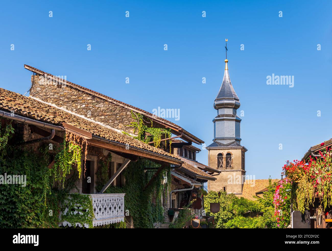 Village médiéval de yvoire haute savoie Banque de photographies et d ...