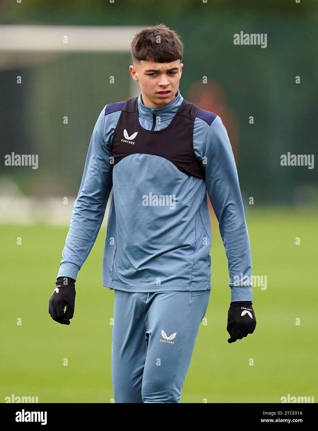 Lewis Miley de Newcastle United lors d'une séance d'entraînement à ...