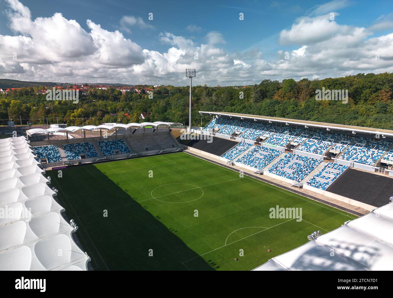 Vue panoramique aérienne d'automne du Ludwigsparkstadion, stade pour 1 ...
