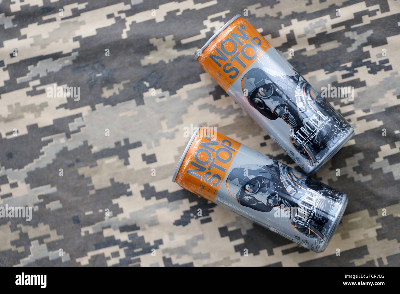 KIEV, UKRAINE - 31 OCTOBRE 2023 boisson énergétique non Stop avec ...