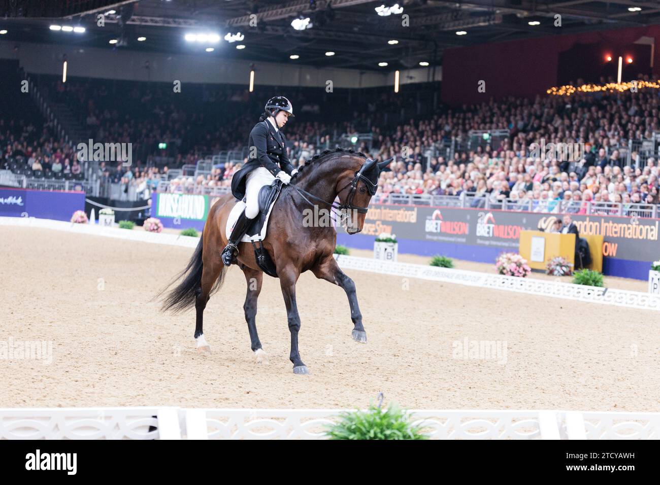 Caroline Chew de Singapour avec Blue hors Zatchmo lors de la coupe du ...