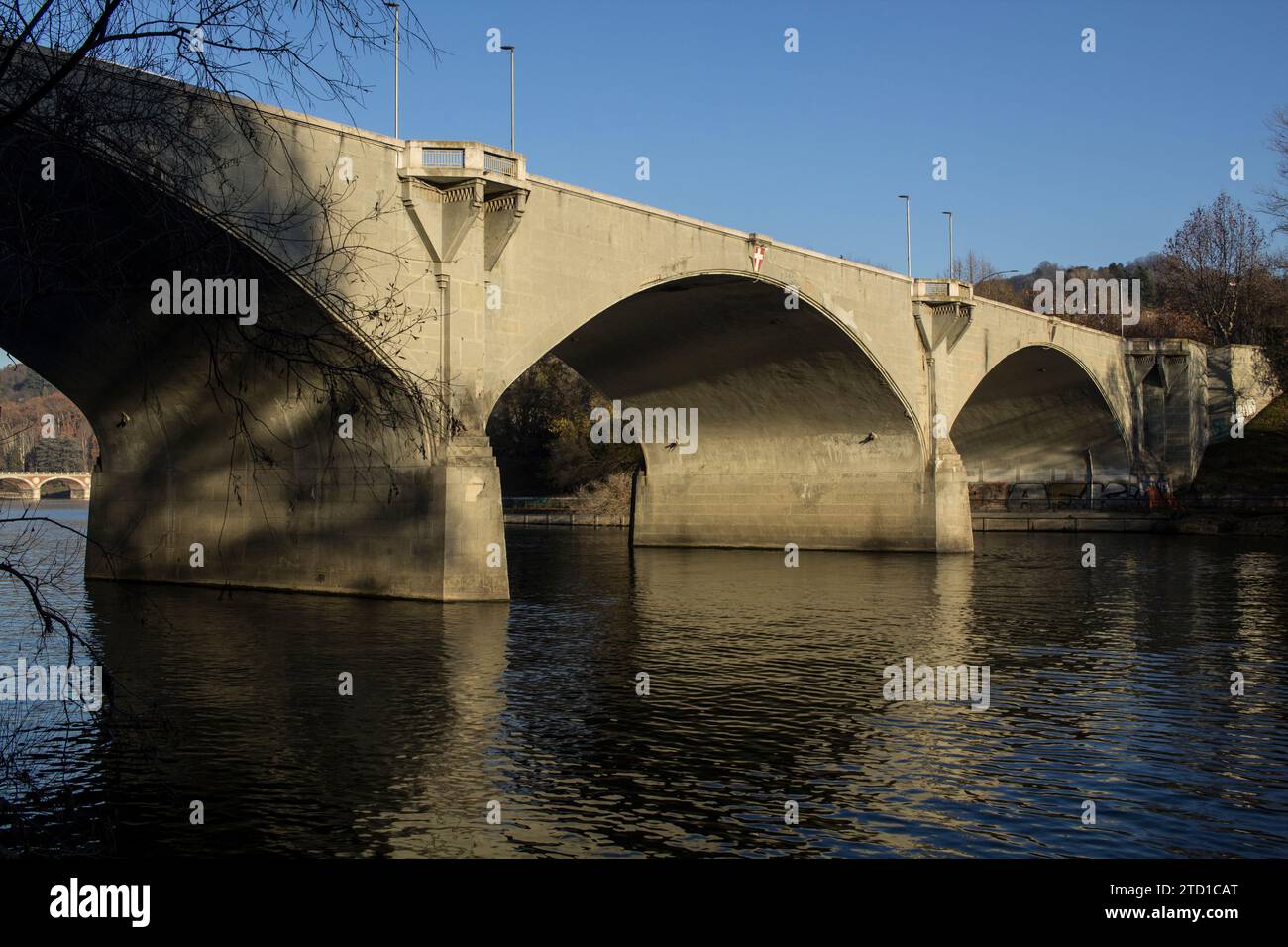 Pont voûté en béton armé Banque de photographies et d’images à haute ...