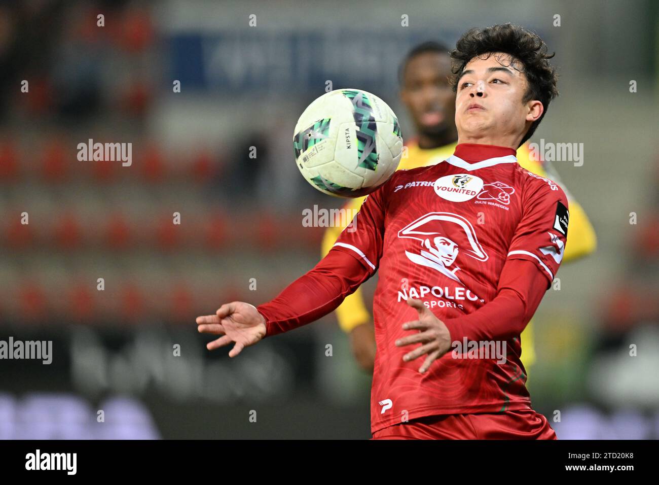 Dylan Demuynck (59 ans) de Zulte-Waregem photographié lors d'un match ...