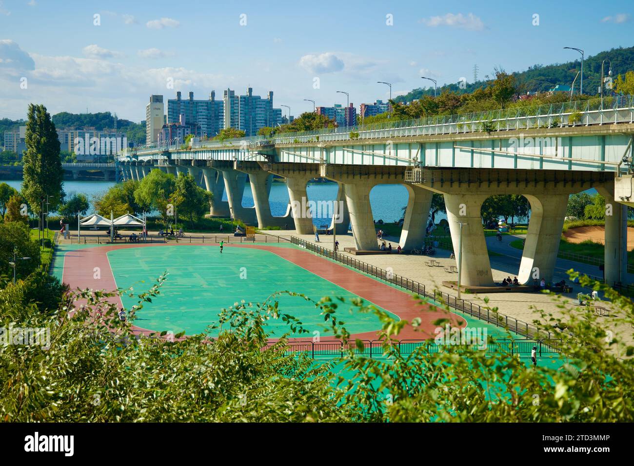 Séoul, Corée du Sud - 1 octobre 2023 : le majestueux pont Gwangjin ...