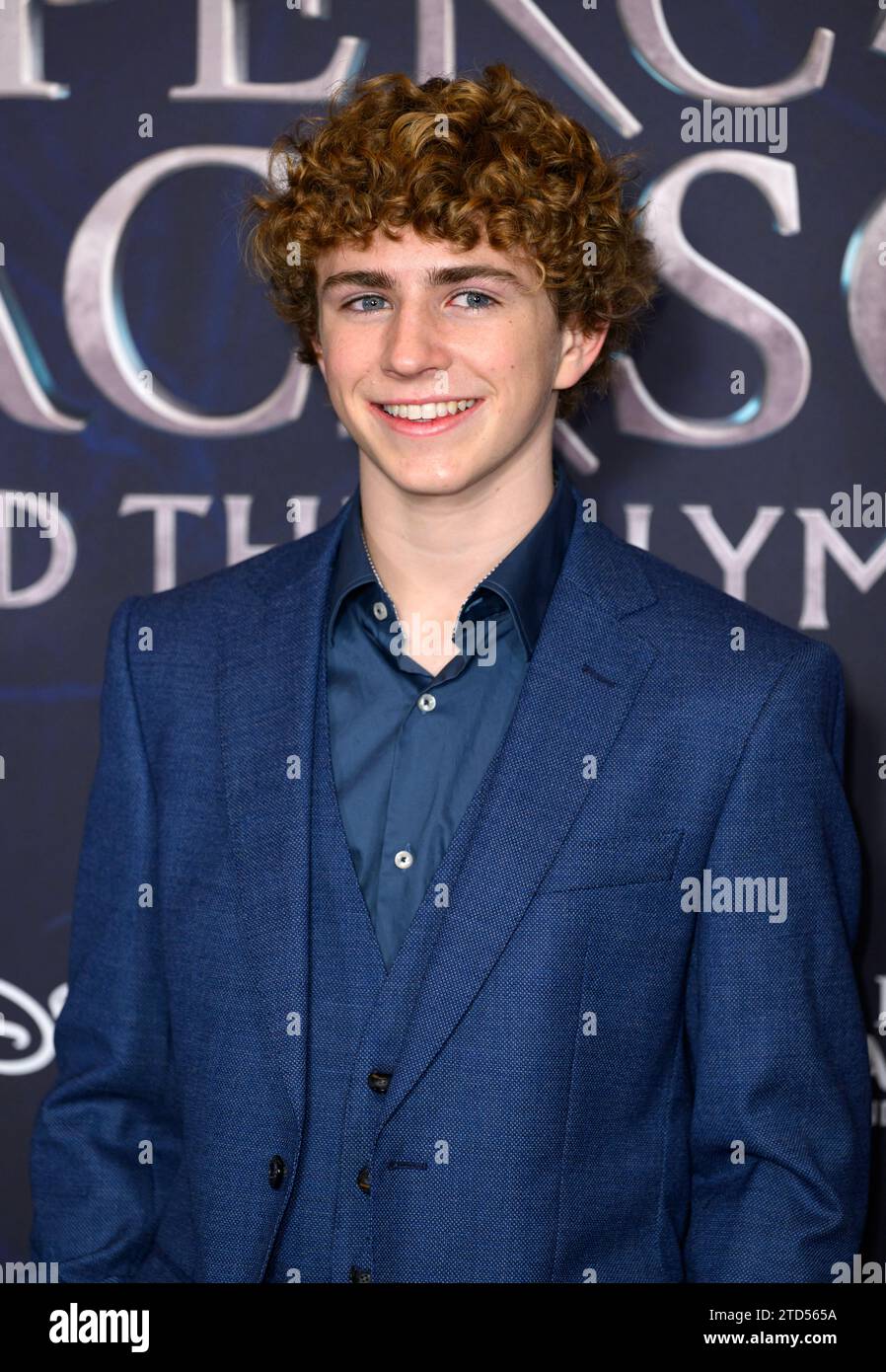 Londres Royaume Uni 16 Décembre 2023 Walker Scobell Au Percy Jackson