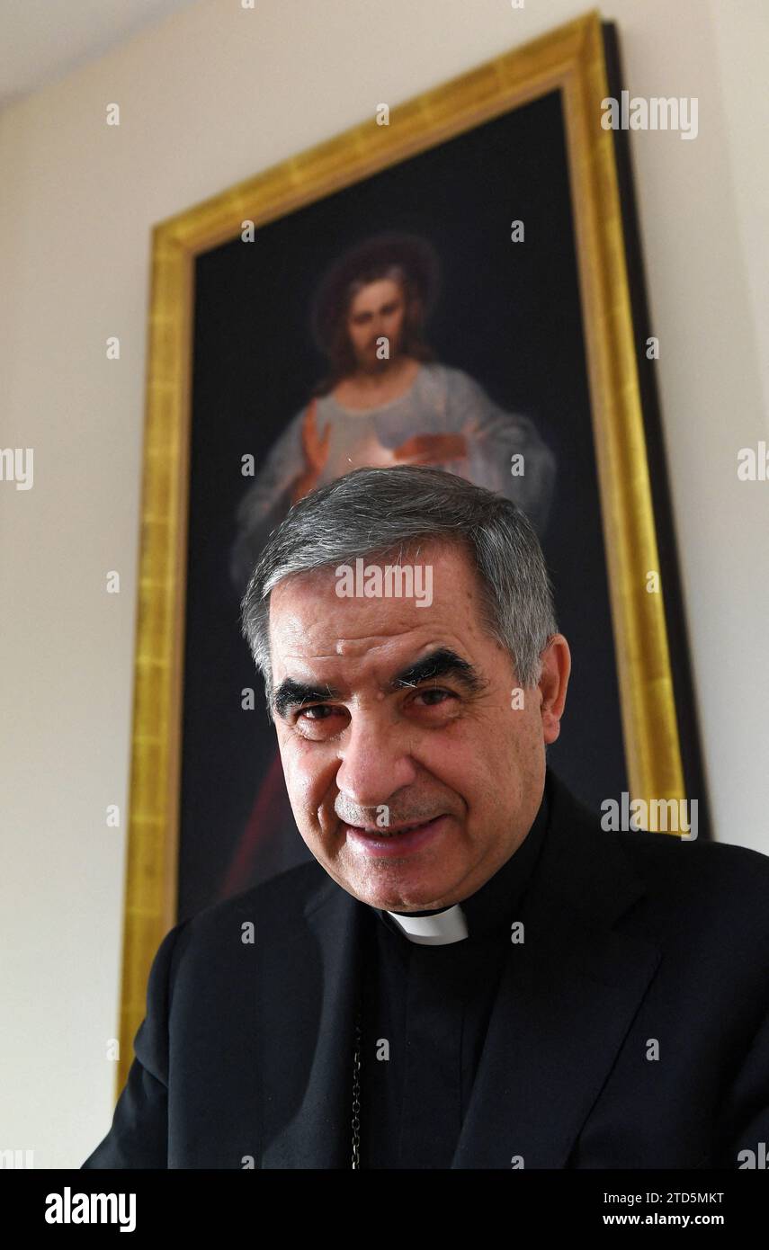La photo de dossier datée de novembre 2018 montre le cardinal italien ...