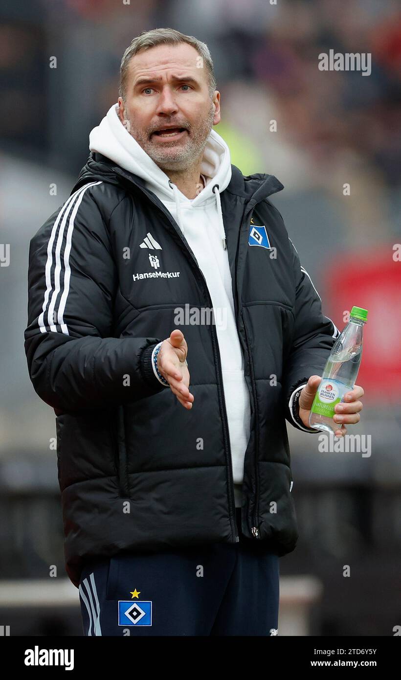 Bild : entraîneur Tim Walter (Hamburger SV). 16.12.2023, Fussball, 2. Bundesliga, 1. FC N?RNBERG ...