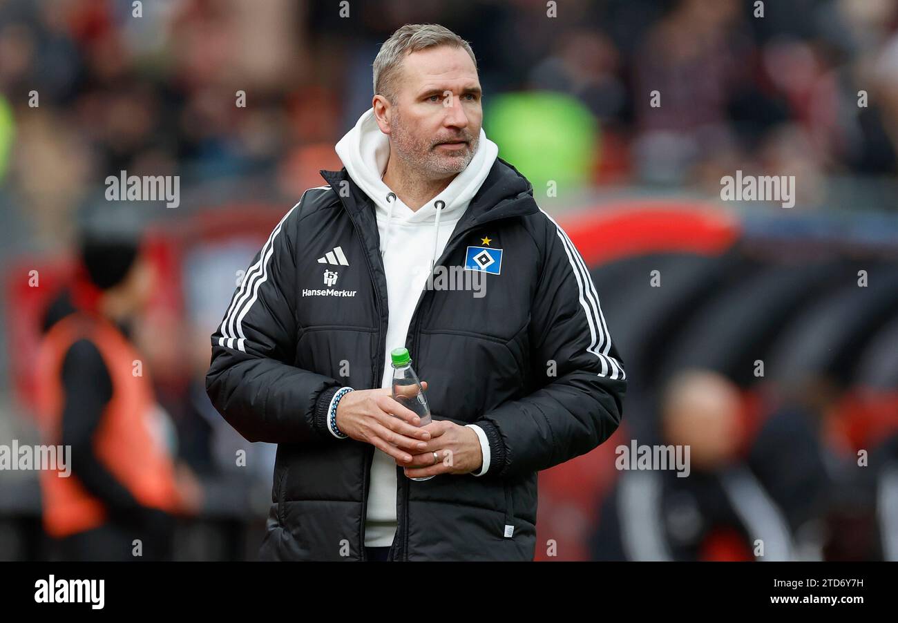 Bild : entraîneur Tim Walter (Hamburger SV). 16.12.2023, Fussball, 2. Bundesliga, 1. FC N?RNBERG ...