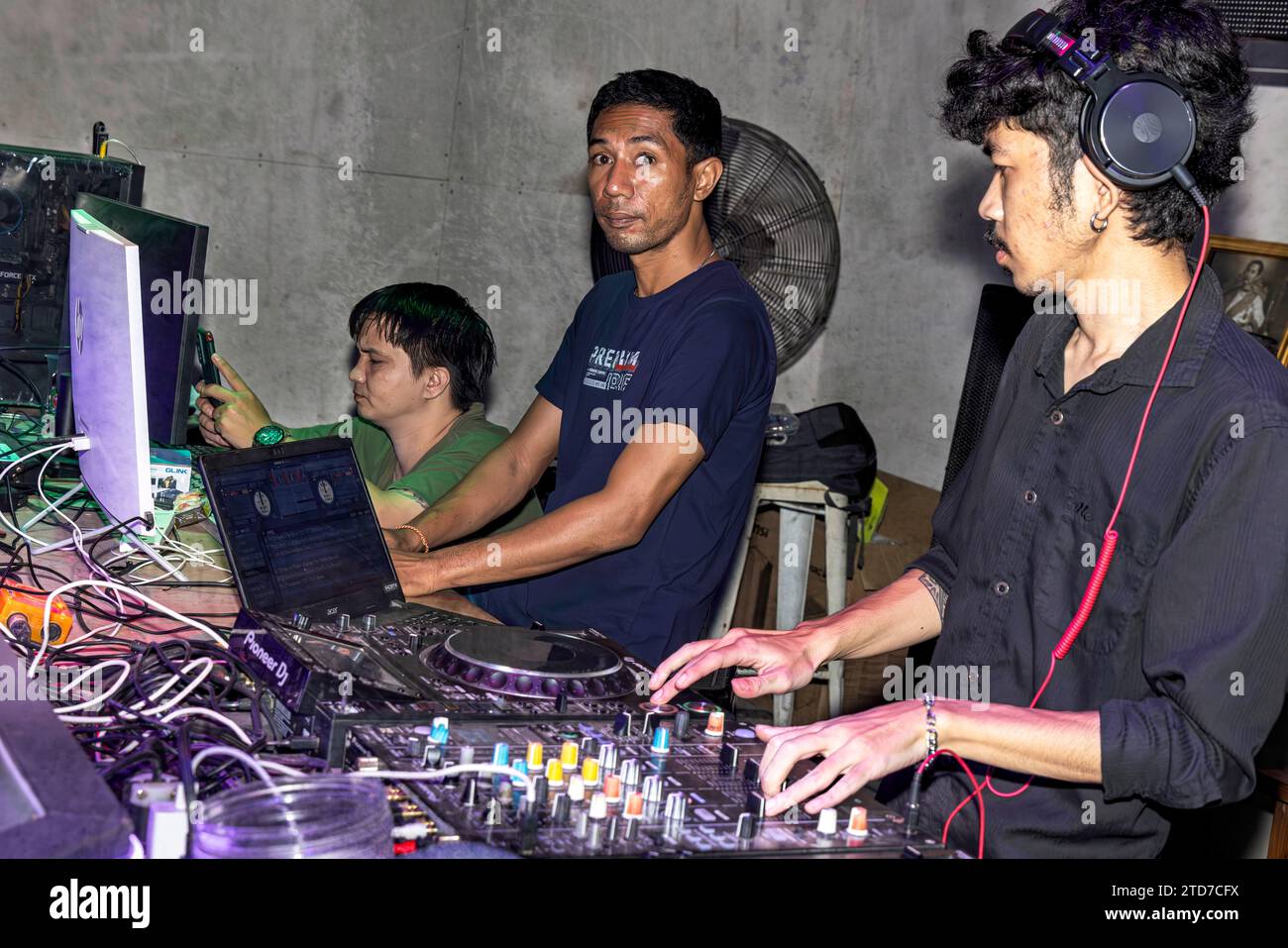 Samui nightlife Banque de photographies et d’images à haute résolution ...