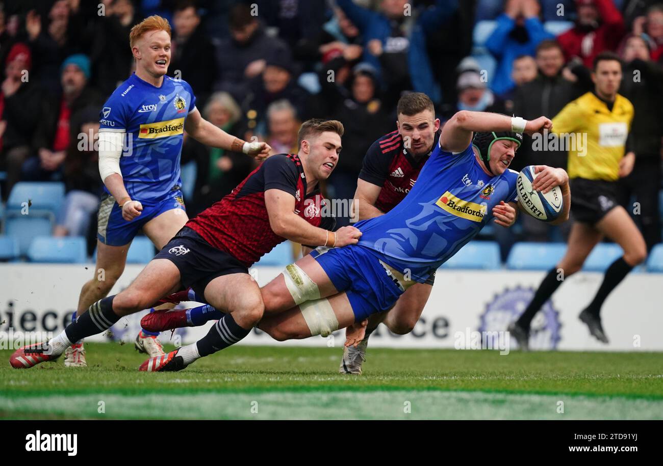 Exeters Jack Dunne marque un essai lors du match de la coupe des ...