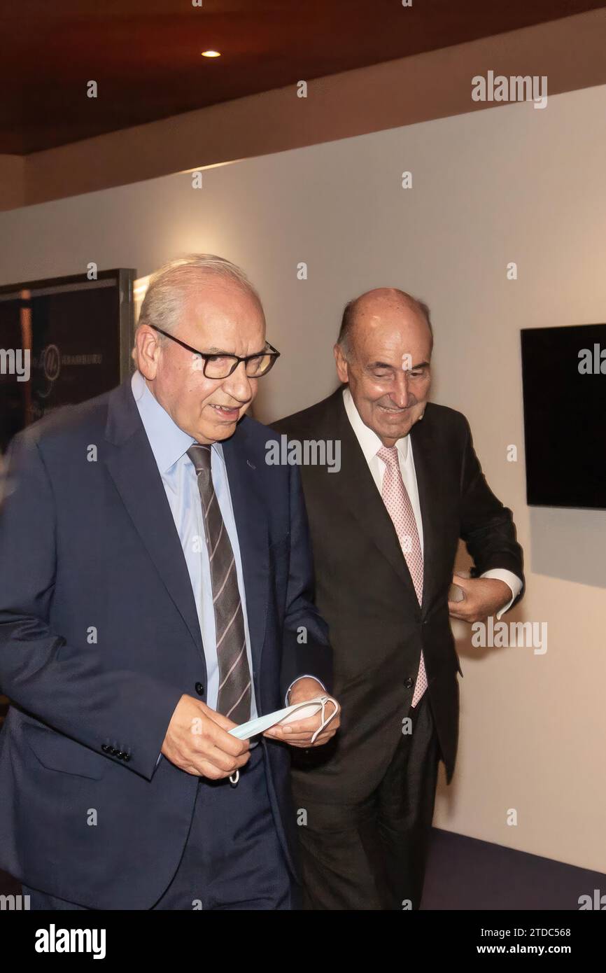 Séville, 10/05/2021. Montero Aramburu célèbre son 50e anniversaire avec ...