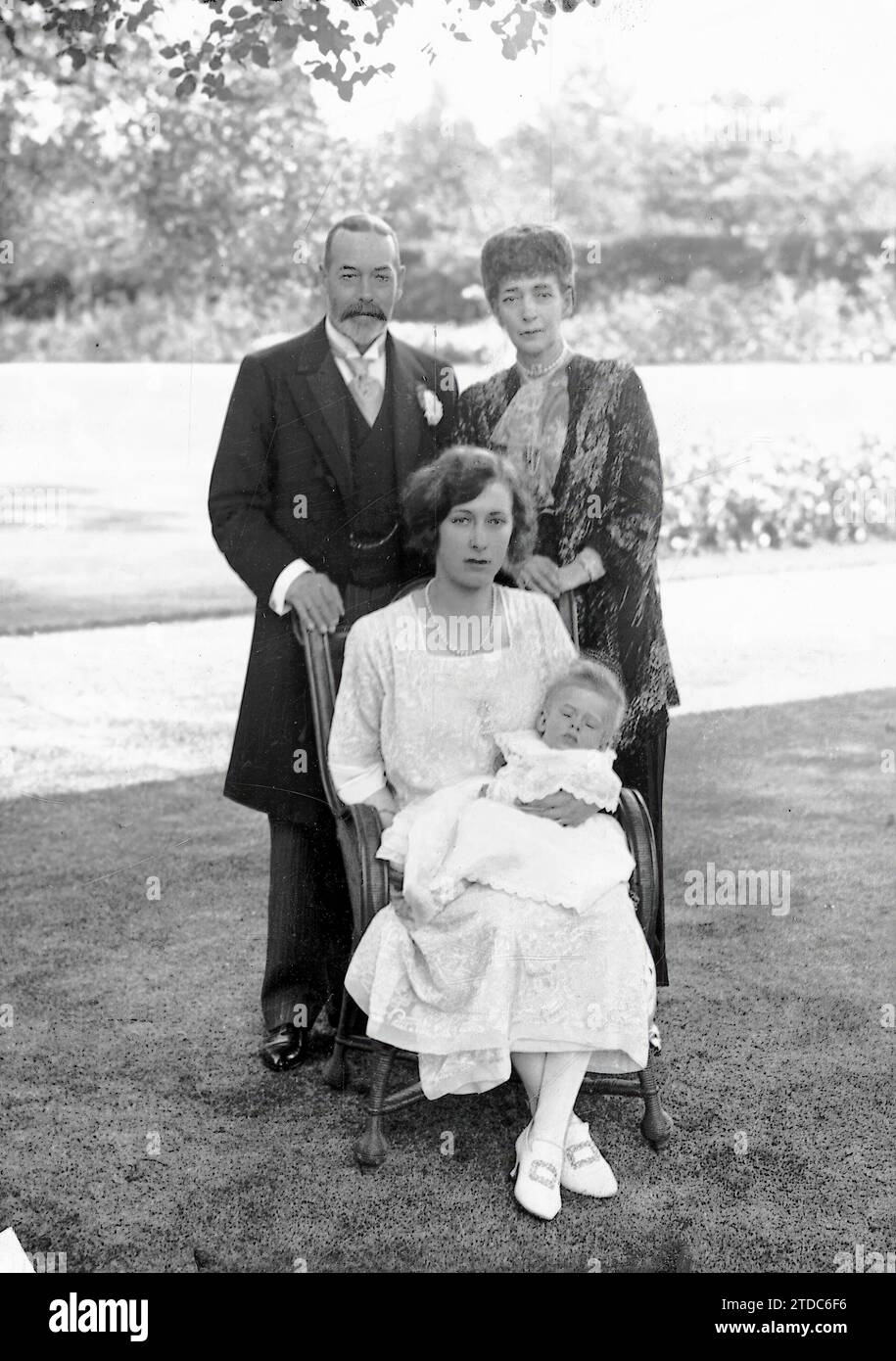 07/31/1923. Quatre générations de la famille royale anglaise : le roi ...
