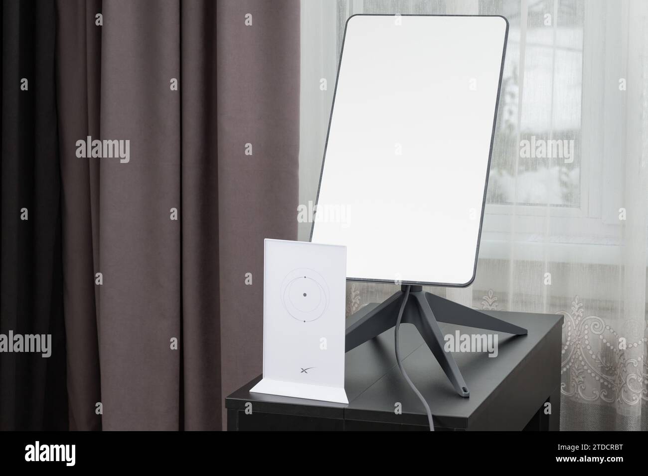 Kit d'antenne parabolique spacex starlink Banque de photographies et d ...