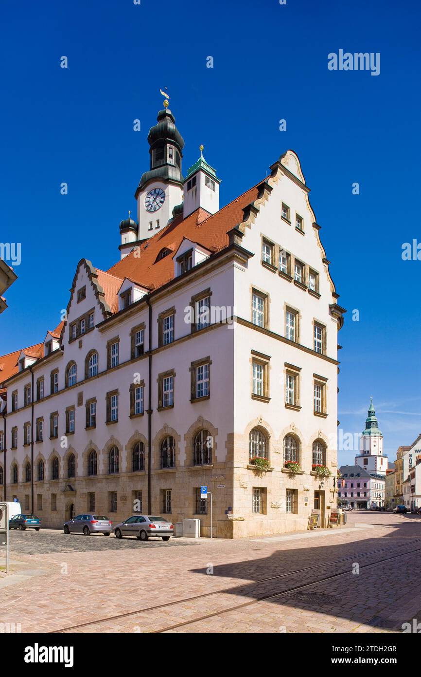 Doebeln est situé dans le pays montagneux de Saxe central dans un large ...