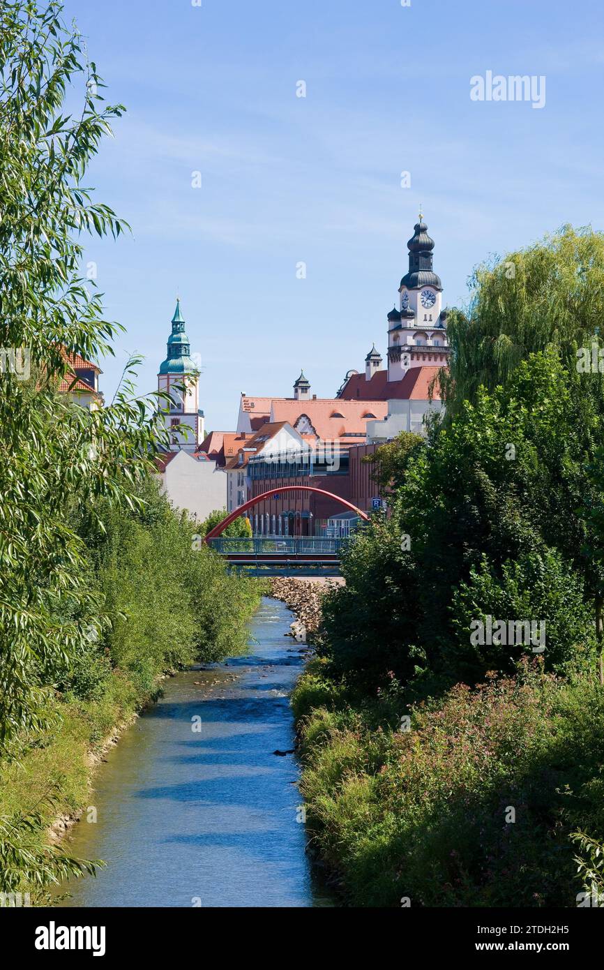 Doebeln est situé dans le pays montagneux de Saxe central dans un large ...