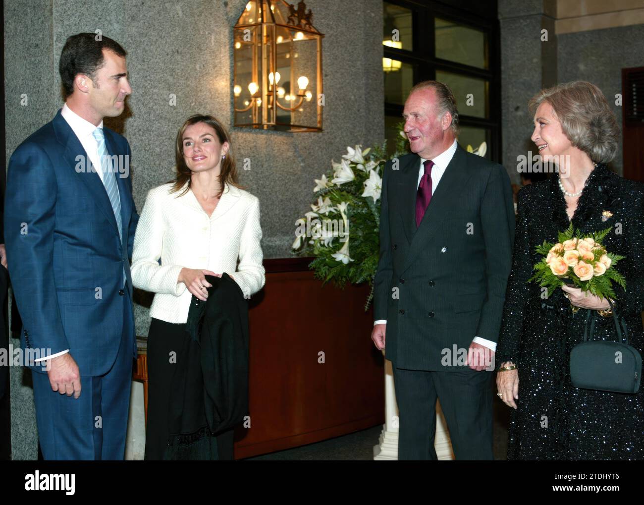 11/02/2003. Madrid, 3-11-03. - H.H. mm. Les Rois, accompagnés du Prince ...