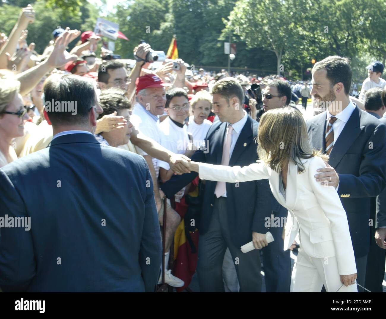Madrid, 27 juin 2004. SAR le Prince Felipe accompagné de Mme Letizia ...