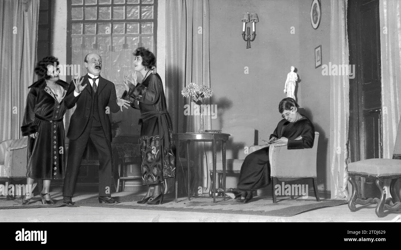 11/20/1921. Madrid. Au théâtre Infanta Isabel. Une scène de la Comédie ...