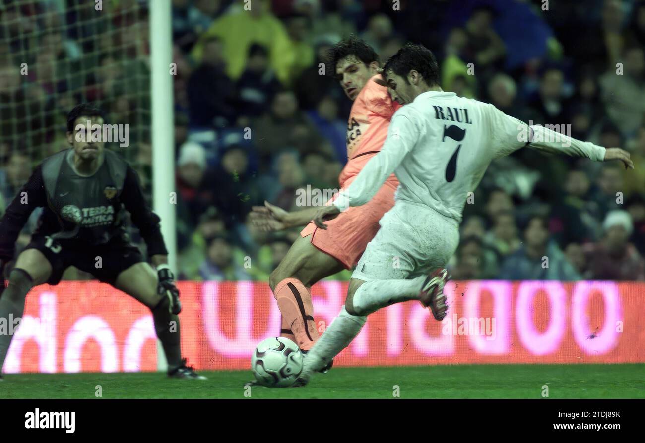 Madrid, 01/05/2003. Match de Ligue entre le Real Madrid et Valence, au stade Santiago Bernabéu ...