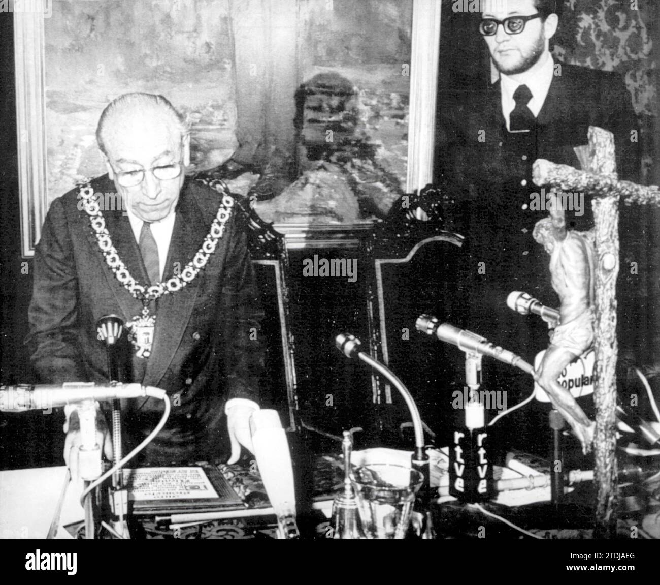 Enrique tierno galvan Banque de photographies et d’images à haute ...