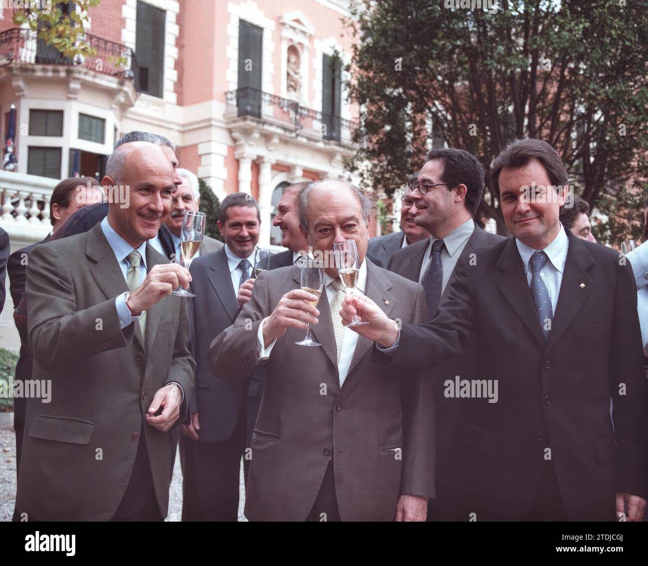 Barcelone....2...12...2001...Signature du protocole par lequel la ...