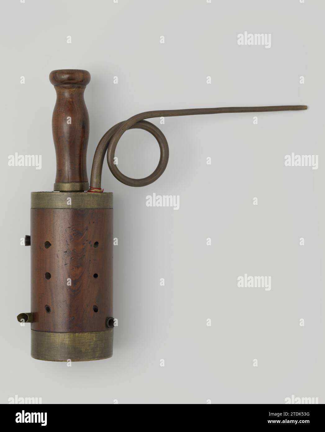 Classé, anonyme, c. 1780 Ranket. Un cylindre en bois dans lequel le ...