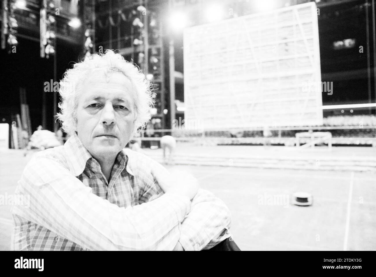 Dir. Stopera, Wim Sinnige, Management, 13-08-1986, Whizgle News from ...