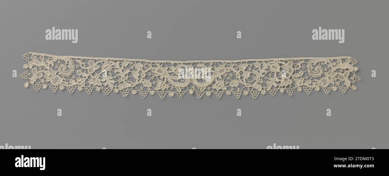 Guimpe côté aiguille avec grenade miniature, anonyme, c. 1875 - c. 1910 ...