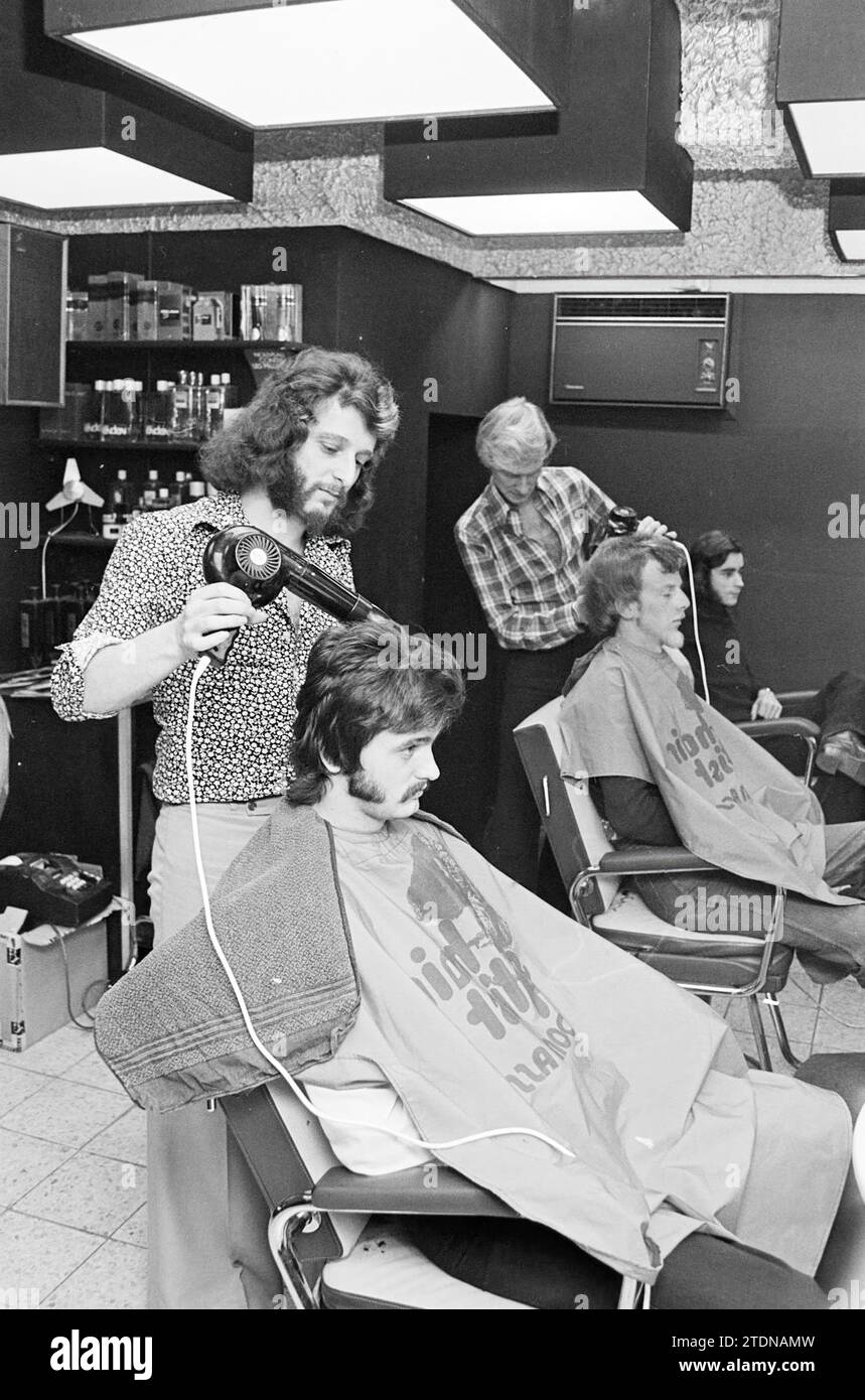 Coiffeurs et café Don Asscher, café, coiffeurs et salons de coiffure, Haarlem, Tempeliersstraat ...