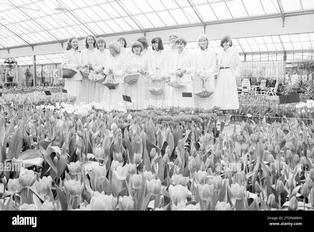 Haarlem Flower girls à Keukenhof, 29-03-1979, Whizgle News from the ...