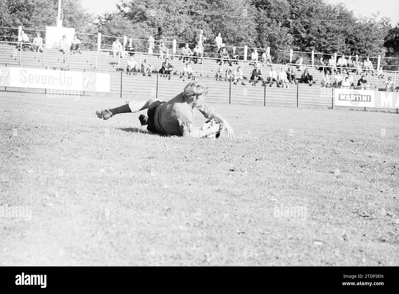 Football vvb Banque de photographies et d’images à haute résolution - Alamy