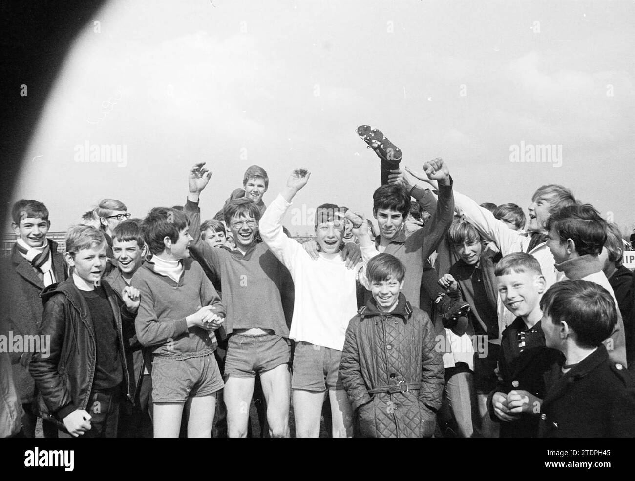 Trinity Lyceum Champion, football scolaire, 19-04-1969, Whizgle News ...
