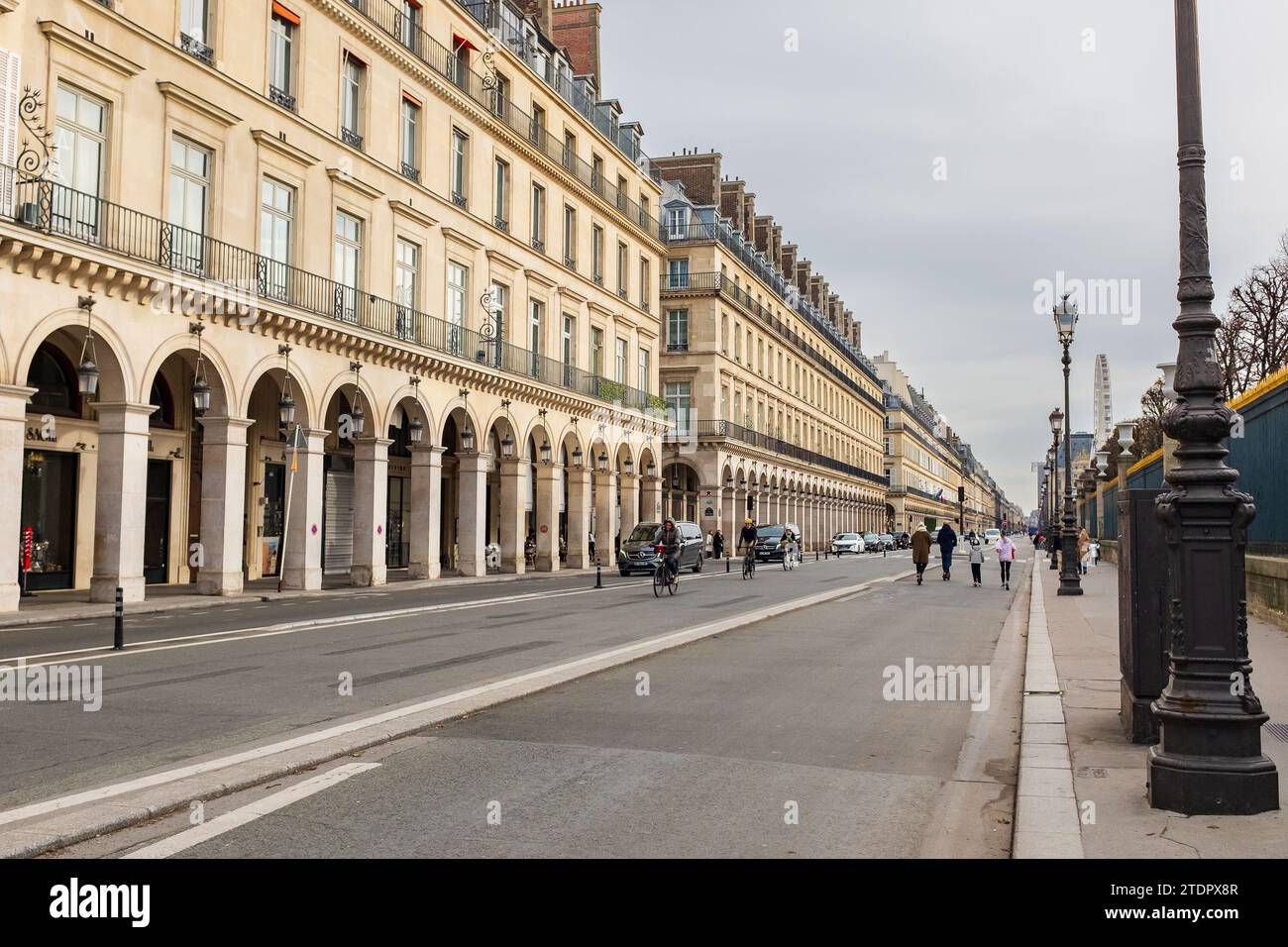 Paris, France, 2023. Vue sur l'harmonie parfaite de la rue de Rivoli ...