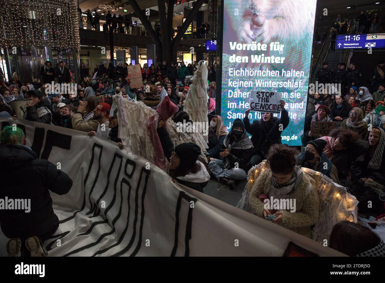 Berlin, Allemagne. 19 décembre 2023. Le 19 décembre 2023, la gare ...