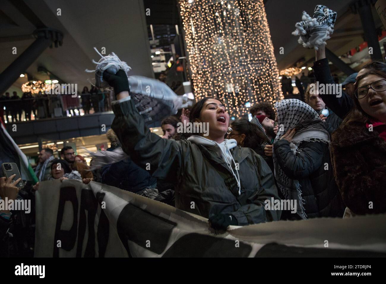 Berlin, Allemagne. 19 décembre 2023. Le 19 décembre 2023, la gare ...