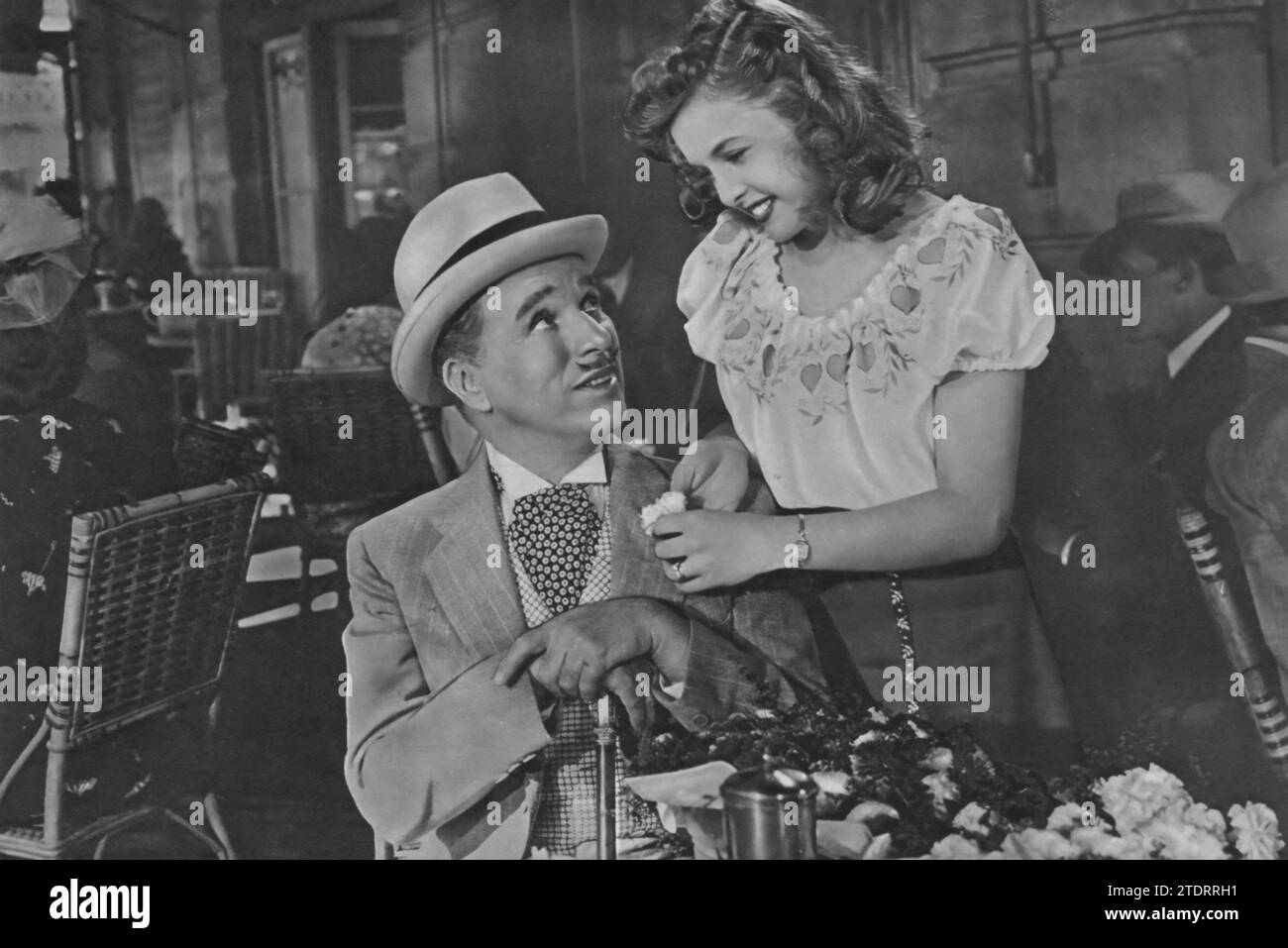 Charlie Chaplin et Mady Correll jouent dans "Monsieur Verdoux" (1947 ...