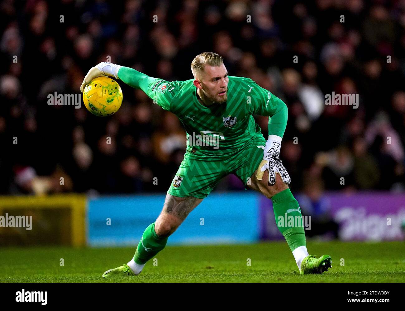 Connor Ripley, gardien de but de Port Vale, lors du match de quart de ...