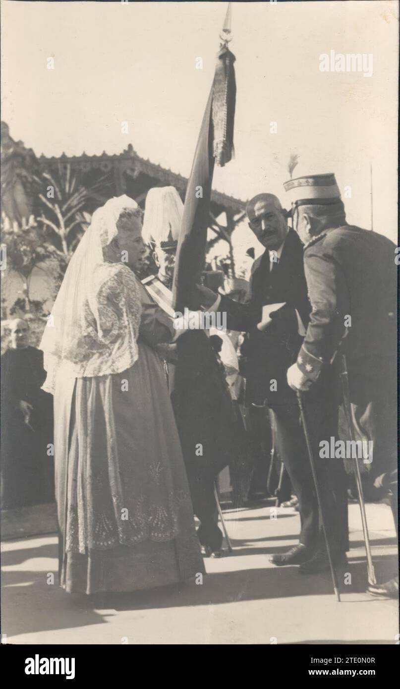 09/30/1919. L'Infante Doña Isabel à Cáceres. Son altesse royale lors de ...