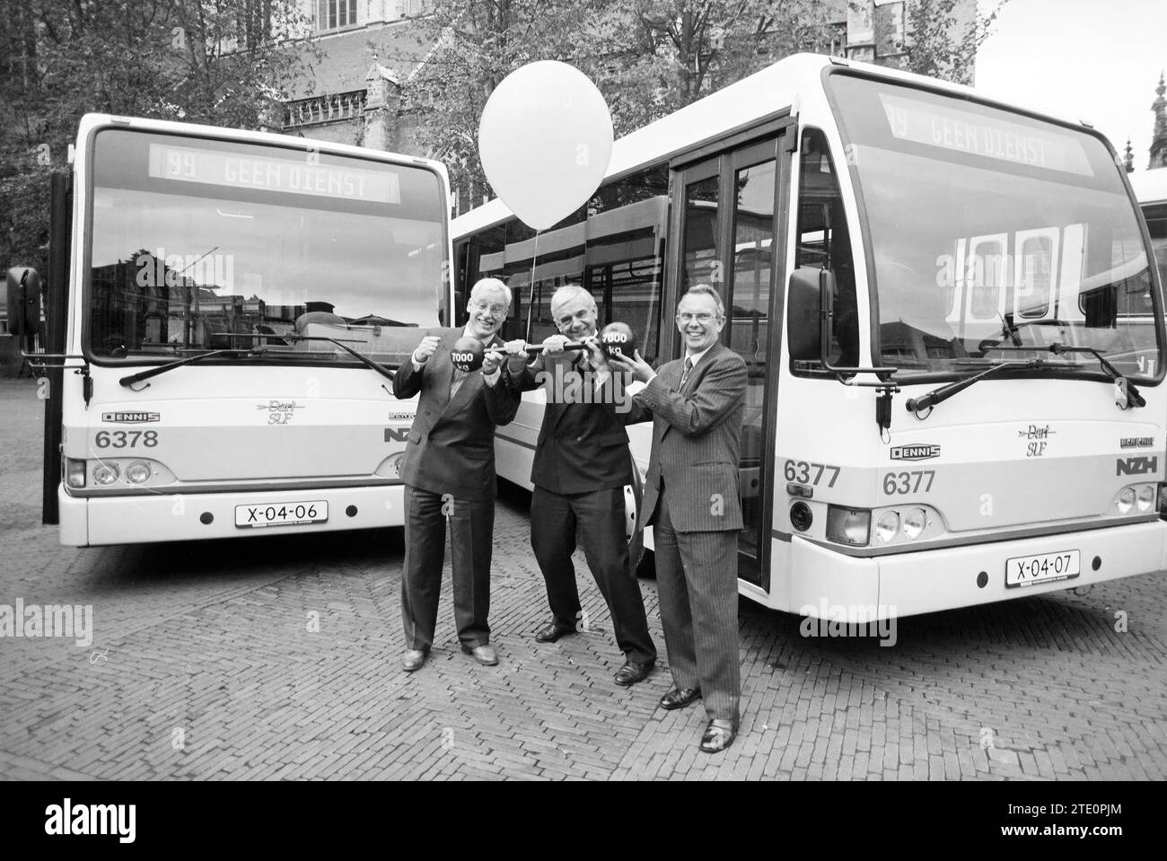 Remise du bus NZH, Haarlem, Grote Markt, pays-Bas, 26-09-1996, Whizgle ...