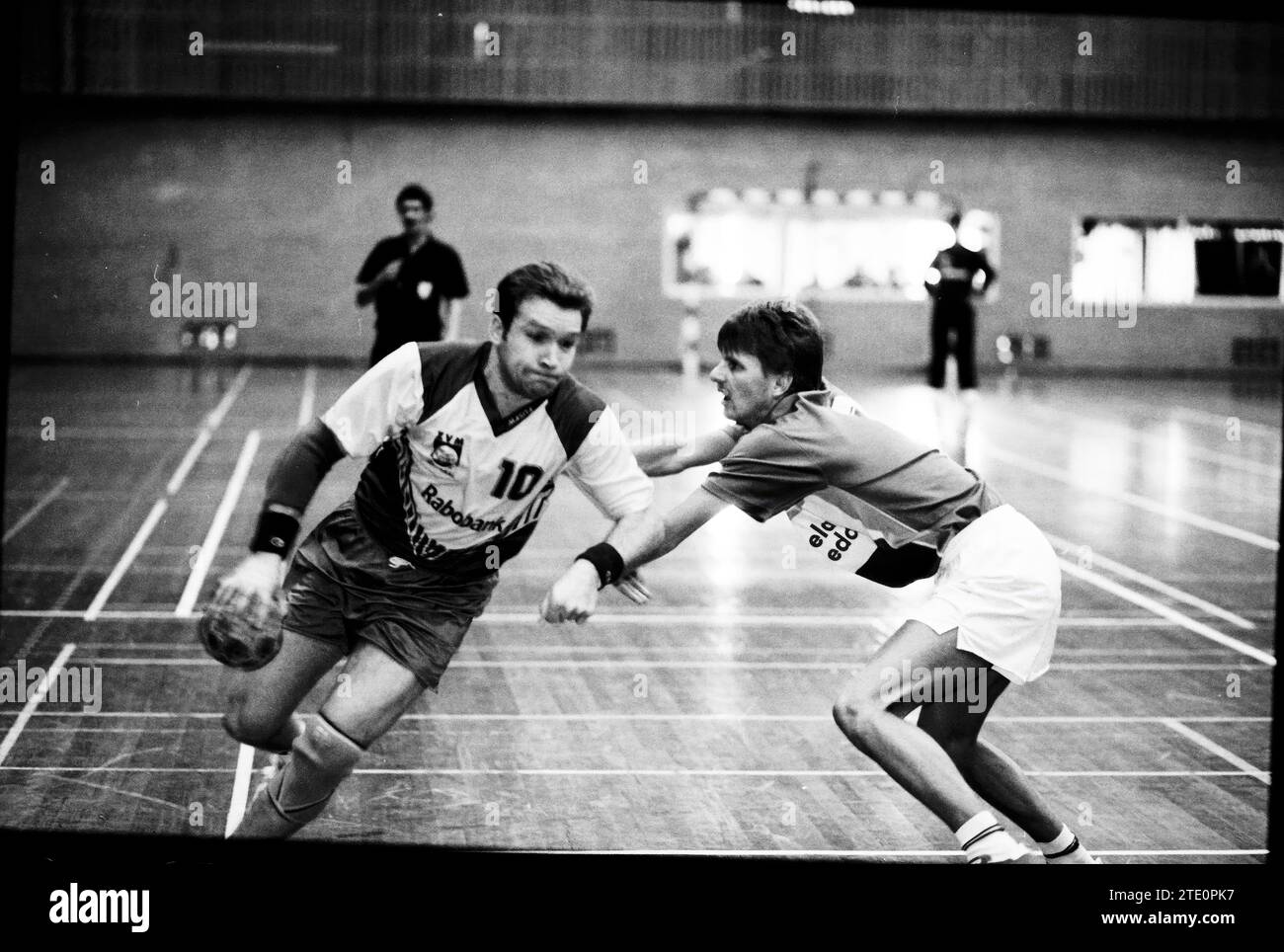 Match de handball pour hommes, Whizgle News from the Past, adapté pour ...