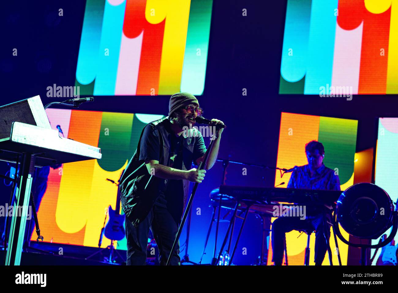 La chanteuse et compositrice italienne Calcutta se produit en direct au ...