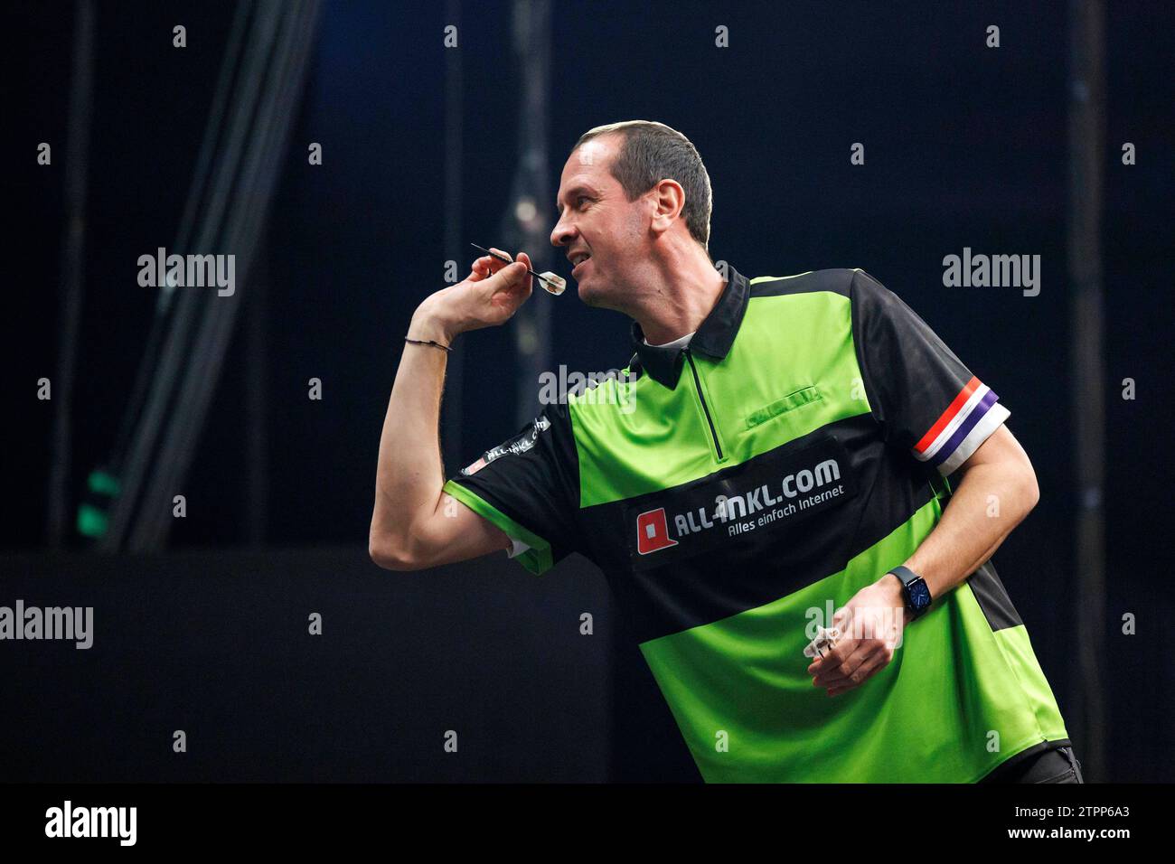 Handballer Pascal Hens / pommes BEI der World Darts Gala 2023 in der ...